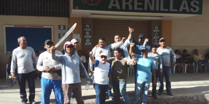 Obreros municipales de Arenillas paralizados, por falta de pago de ...