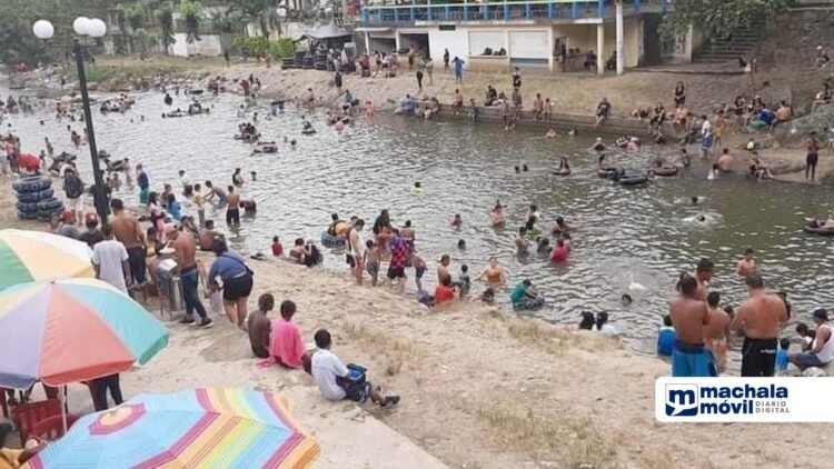 La Cocha es el punto de encuentro en el Carnaval, un balneario de agua ...