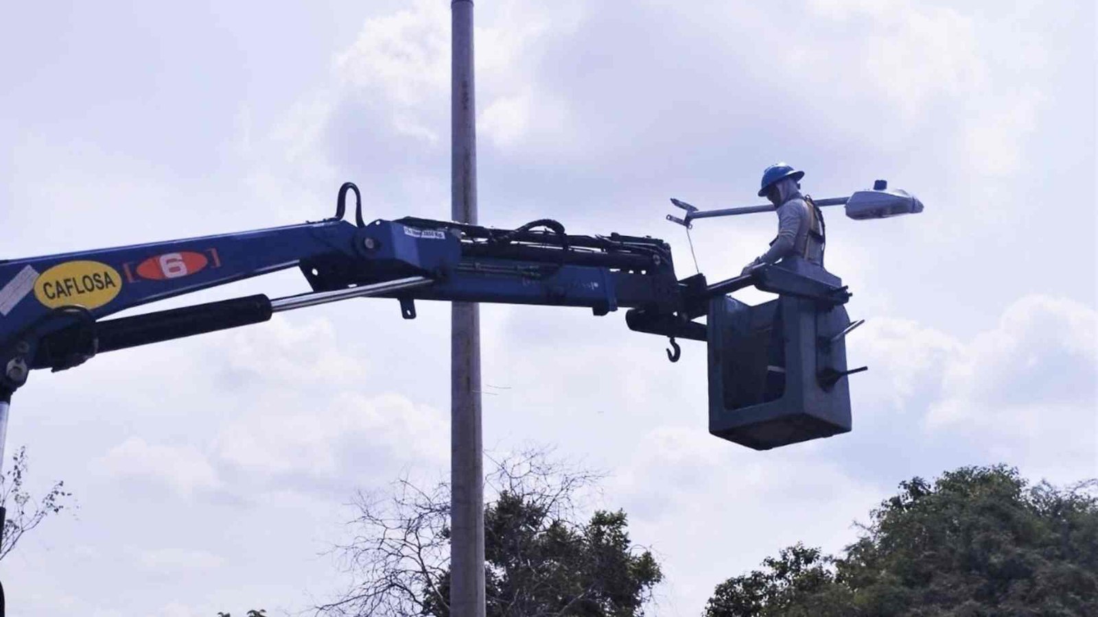 Instalan luminarias en la ciudadela Las Brisas, del cantón Arenillas ...